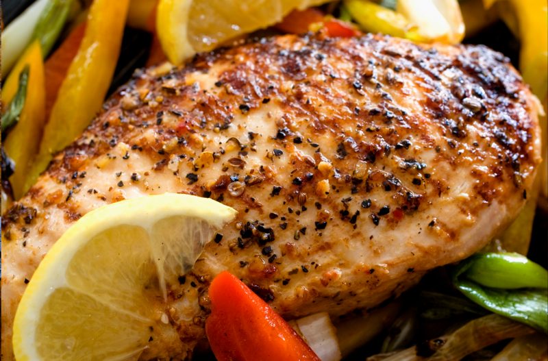 Roergebakken rijst met gekruide kip, paprika en lente-ui - Walther's ...